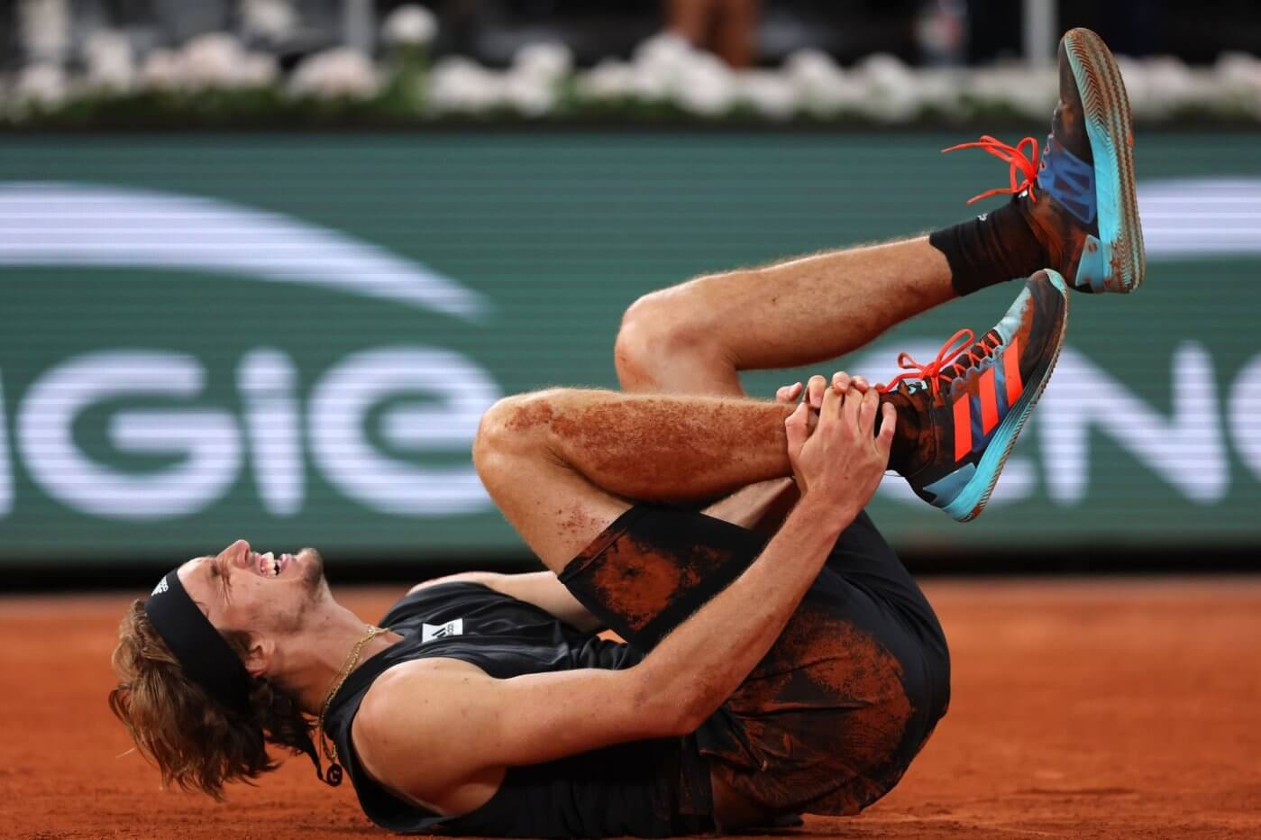 Roland Garros : Nadal en finale après l'abandon de Zverev sur une chute sur sa cheville droite ...