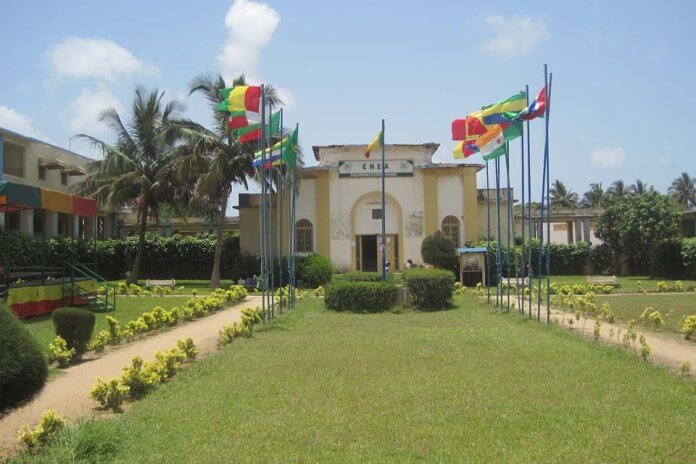 Vente d’une partie de l’ESEA ex-ENEA : le SAES menace de paralyser le ...