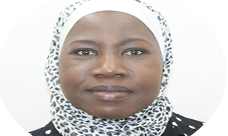 Le médecin-Colonel Fatou Fall : élevée au grade de Médecin-Général de ...